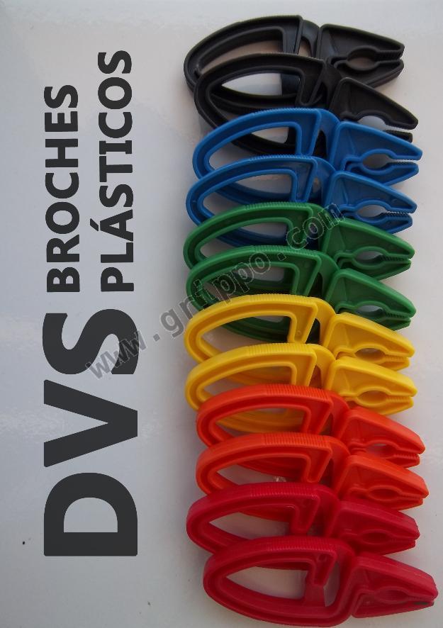 Broches plásticos para colgar la ropa, directo de fábrica